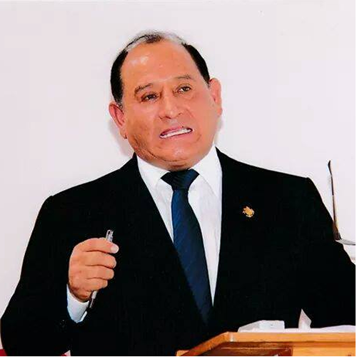 DR. ROBERTO MUNIVE BENDEZU – Contacto Médico